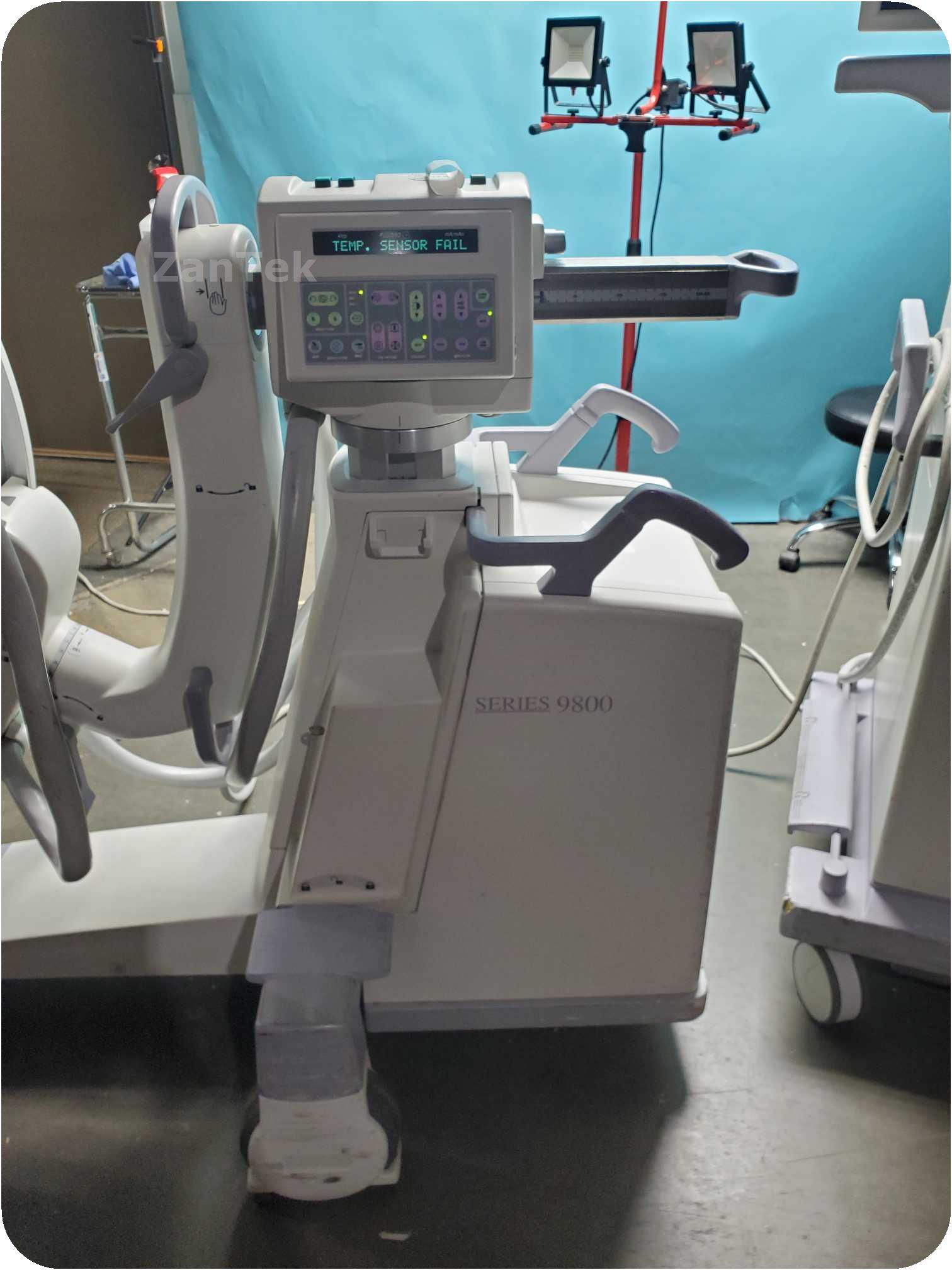 Zantek Medical - 316277-GE OEC 9800 Mobile C-Arm X-Ray Machine