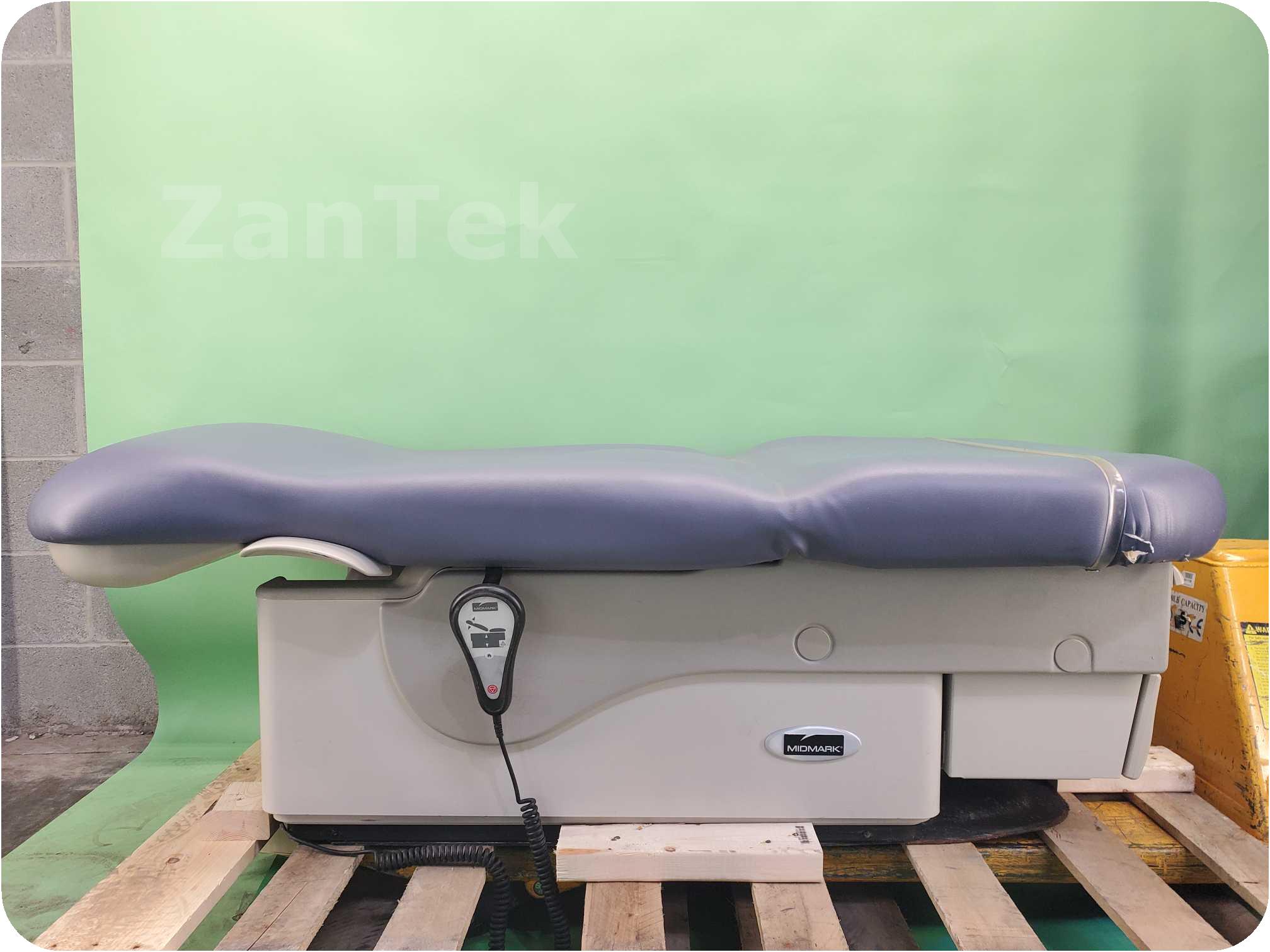 Zantek Medical - 360639-Midmark 623-007 Barrier Free Power Examination ...